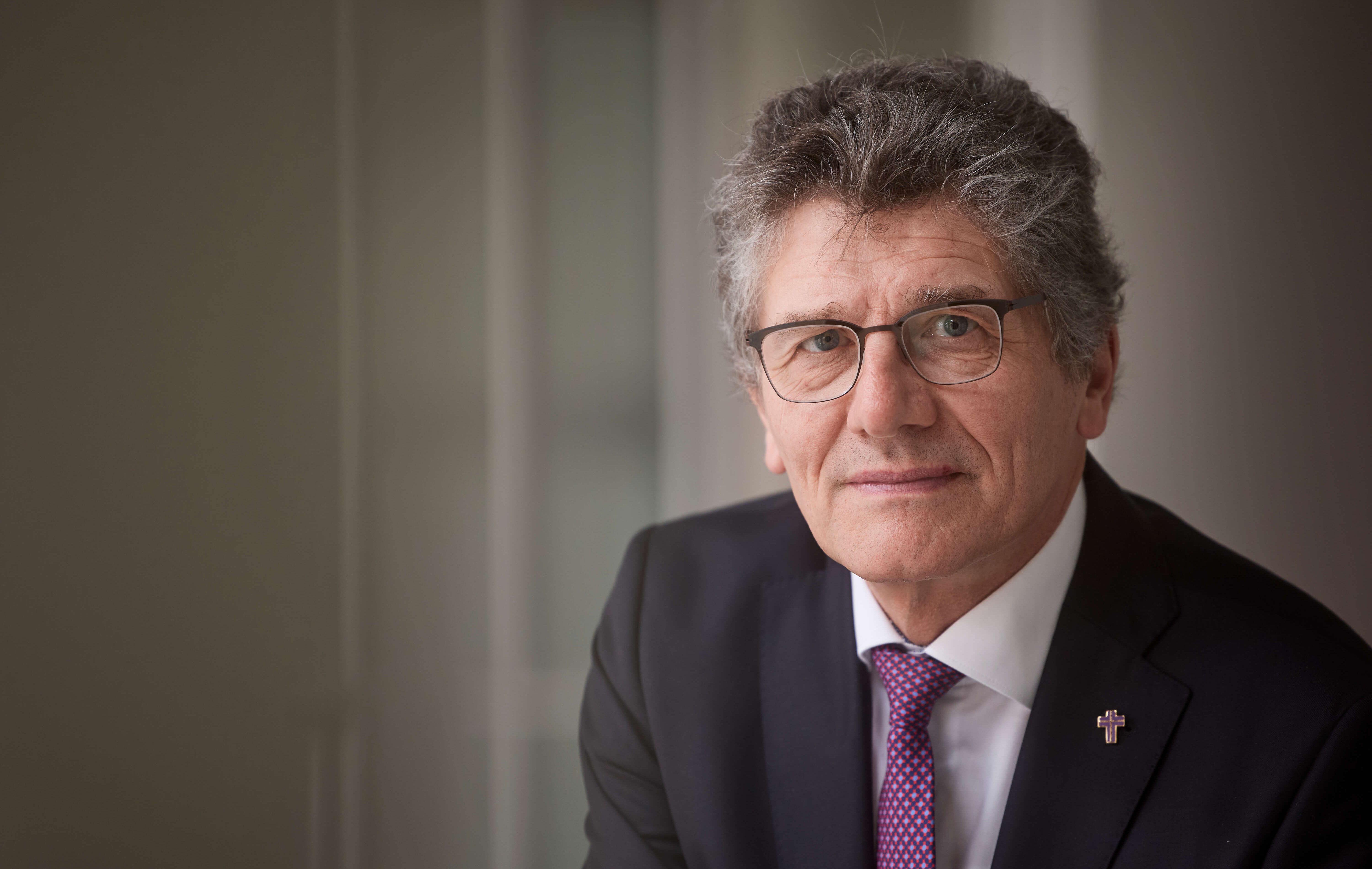 Landesbischof Gohl zur Frage, ob Kirche sich politisch äußern soll ...